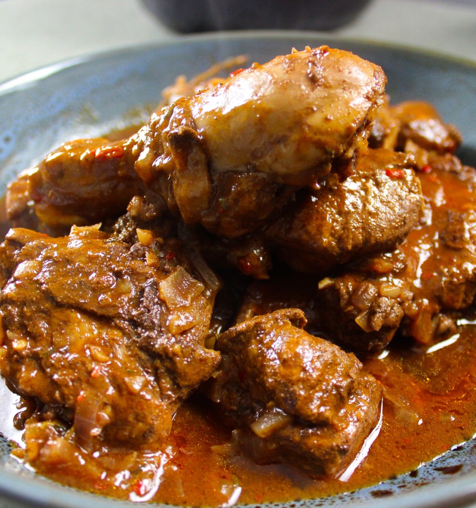 Mauritian style spicy chicken stew / Salmi poulet - The Foodie's Avenue